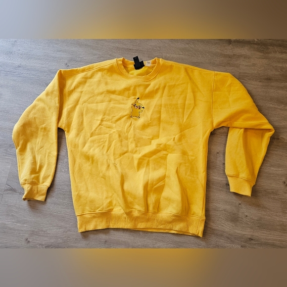 H&M | Sweaters | Hm X Pokemon Collab 22 Pikachu Yellow Crew Neck ...